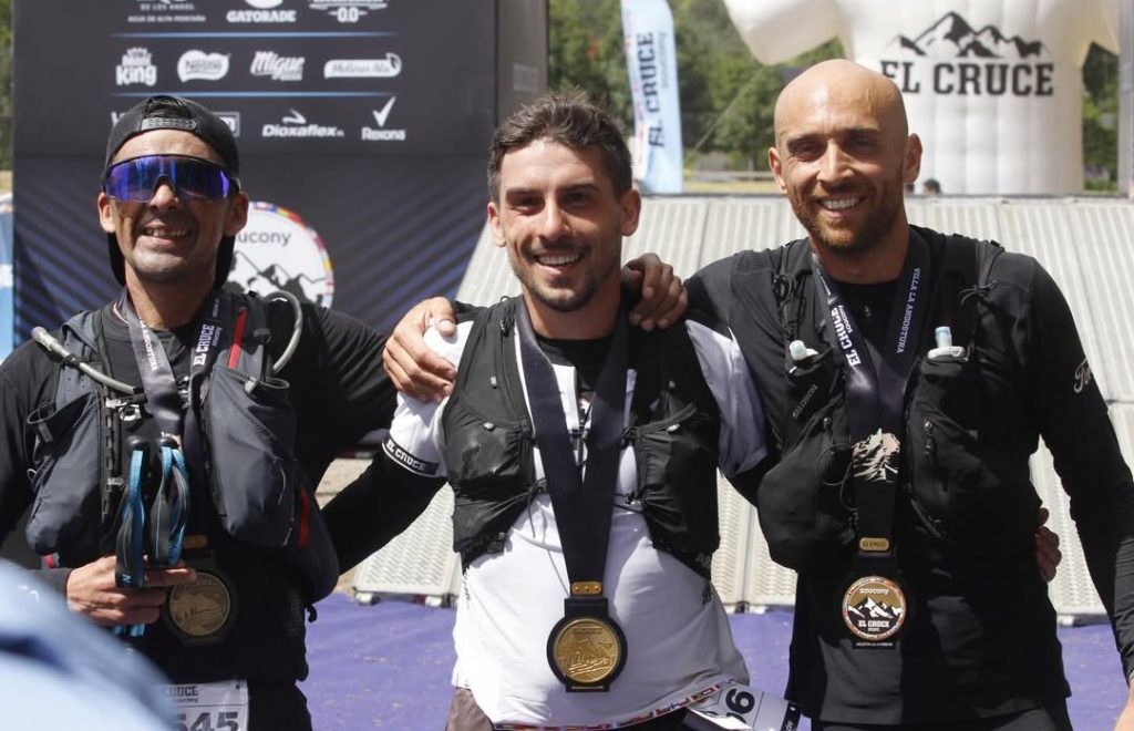 Agustín Barbatto, en la cima en los Andes patagónicos | Meridiano Noticias